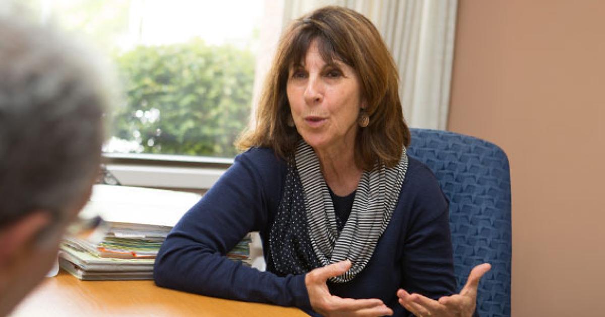 CarlaGordonLevin1.jpg?itok=0HbWhBDT