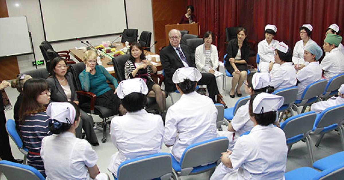 China_groupwithnurses_UCSF_Nursing.jpg?itok=IImn3QPh